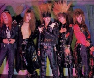 XJAPANのYOSHIKIとTOSHIの確執の本当の理由！不仲と解散の理由を当時の雑誌で語っていた！ | おひまねた